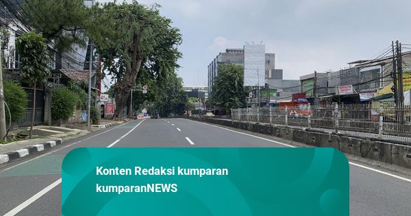 Lengangnya Jalanan Jakarta di Hari Pertama Ramadan | kumparan.com